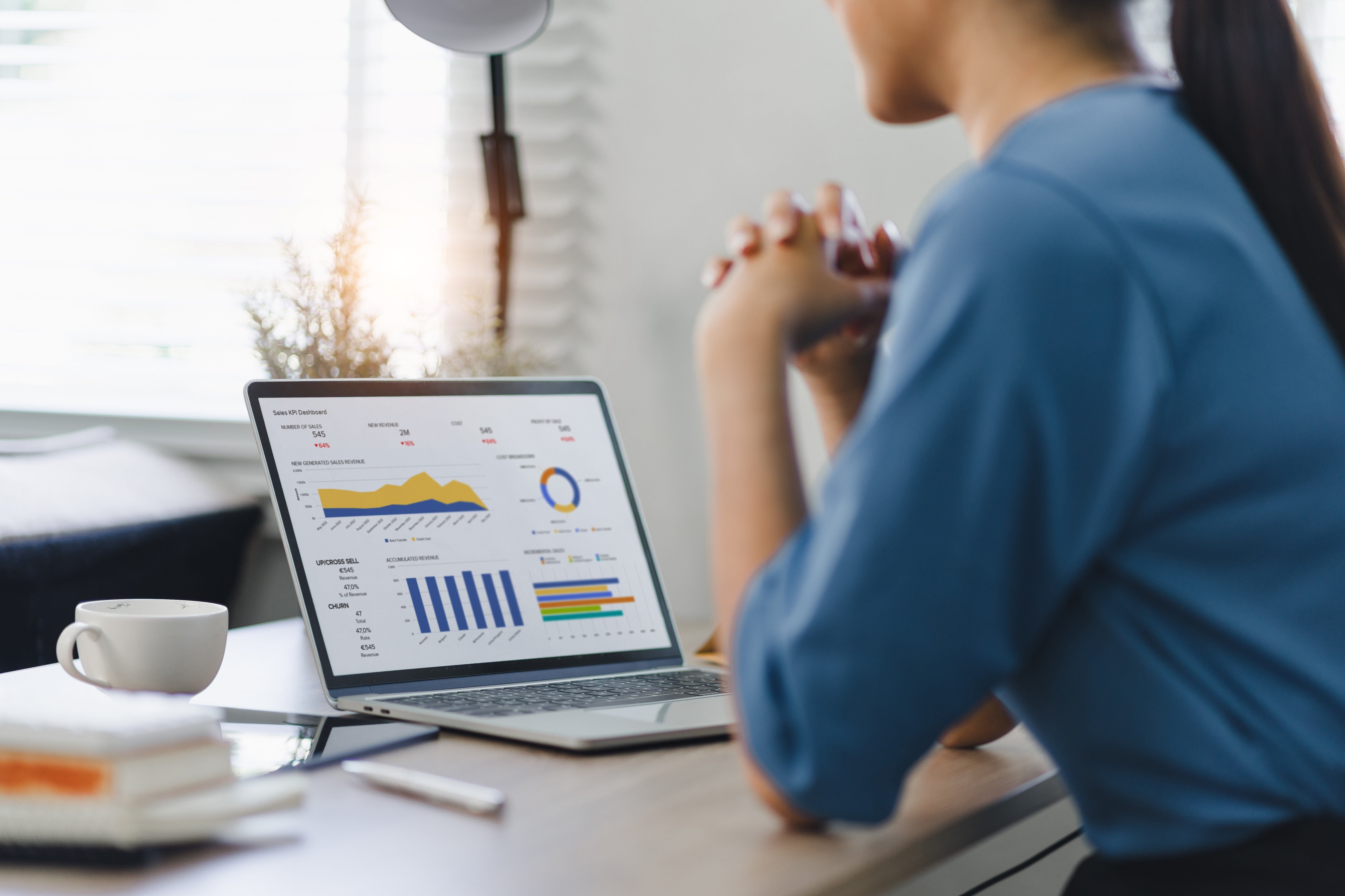 How To Use Benchmark Data and Reports in HubSpot